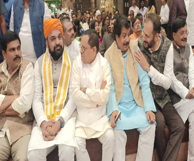 आनंद मोहन की बेटी सुरभि आनंद की सगाई में पहुंचे नीतीश कुमार, तेजस्वी ... आनंद मोहन की बेटी सुरभि आनंद की सगाई में पहुंचे नीतीश कुमार, तेजस्वी ...